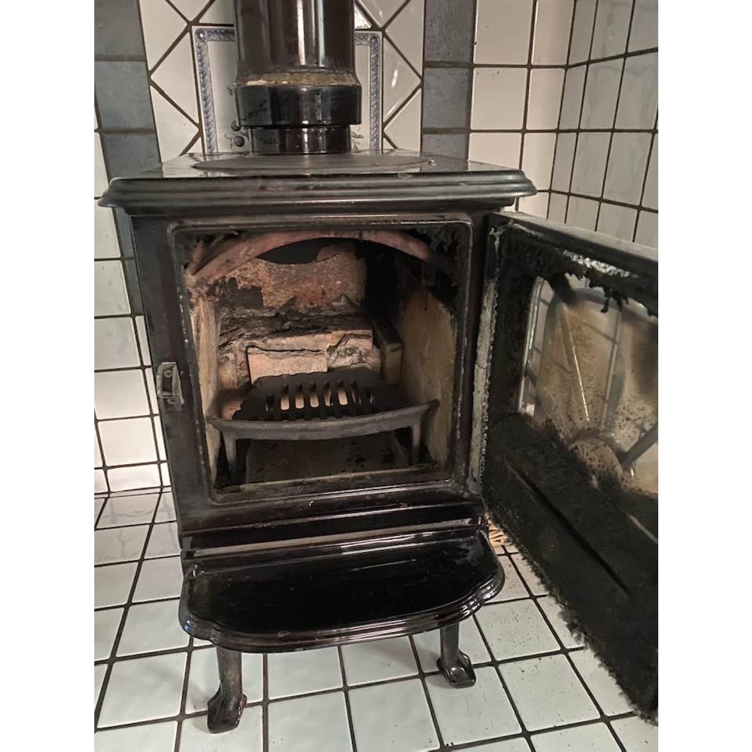 12 Inch Stool Fire Grate 4 Legs - Cast Iron